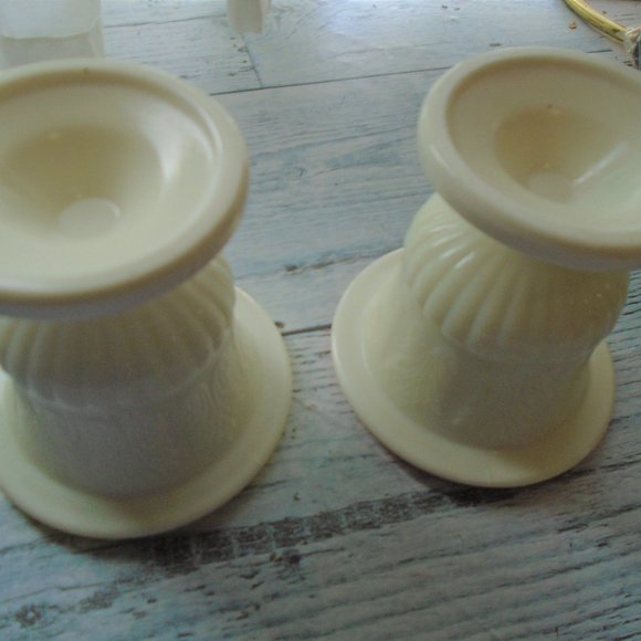 Macbeth-Evans | Accents | Pair Of Uranium Vaseline Glass Urns Milk ...